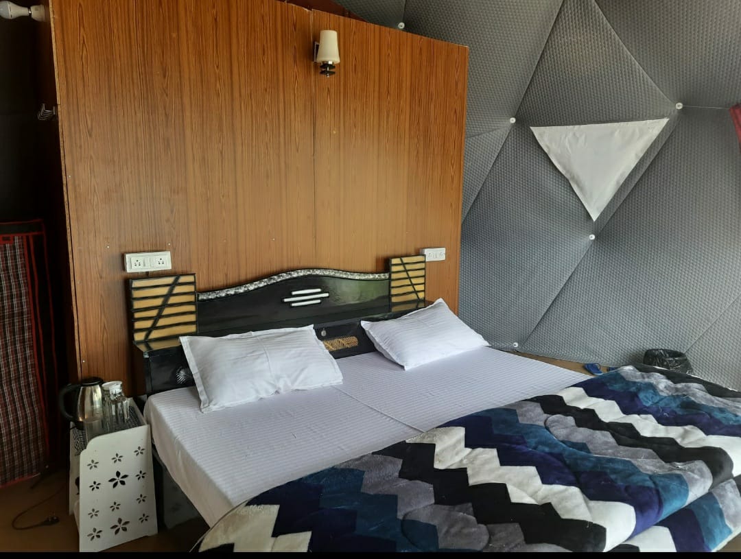 Luxury Romantic Glamping Dome Stay in Manali – Bunkout